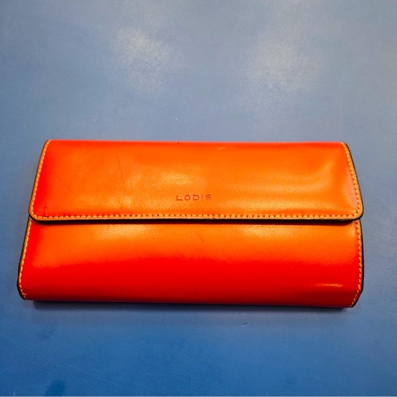 Lodis | Bags | Lodis All Leather Zippered Around Stunning Looking ...